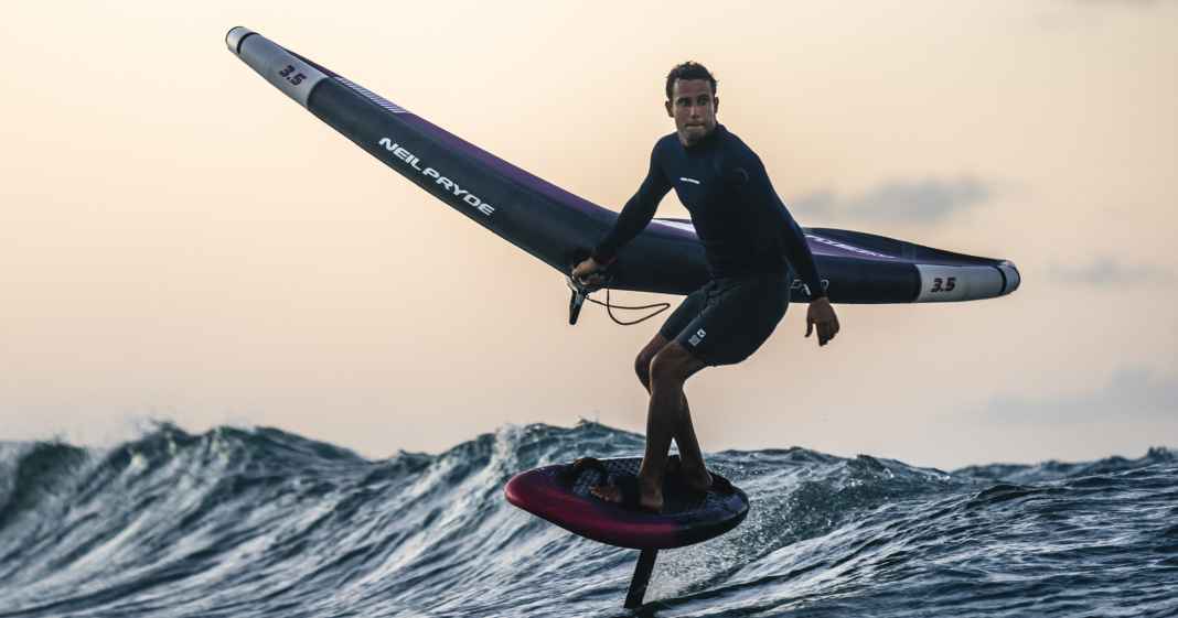 SUP and wing pro: interview with Vinnicius Martins - the waterman from Brazil | SURF