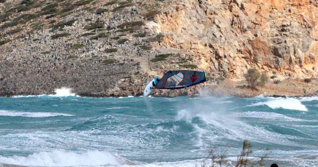 Gallery & Travelogue: Windsurfing on Crete - the call of the winter ...