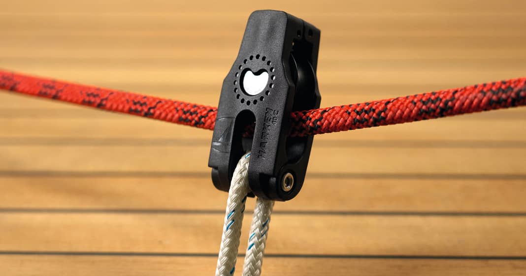New from Harken: Snatch blocks with automatic opening | YACHT