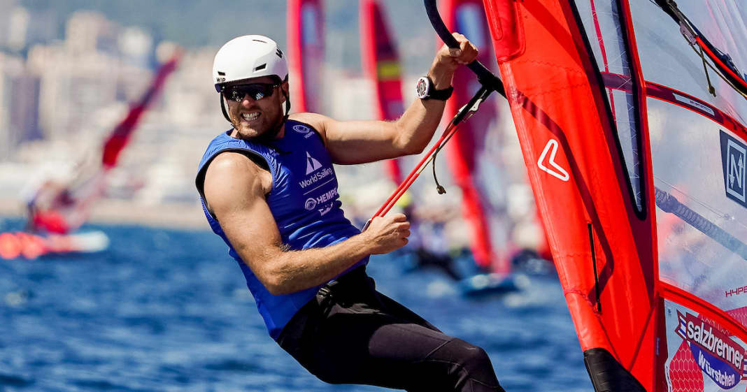 iQFoil: Sebastian Kördel Zweiter vor Mallorca - Sam Sills gewinnt nach ...