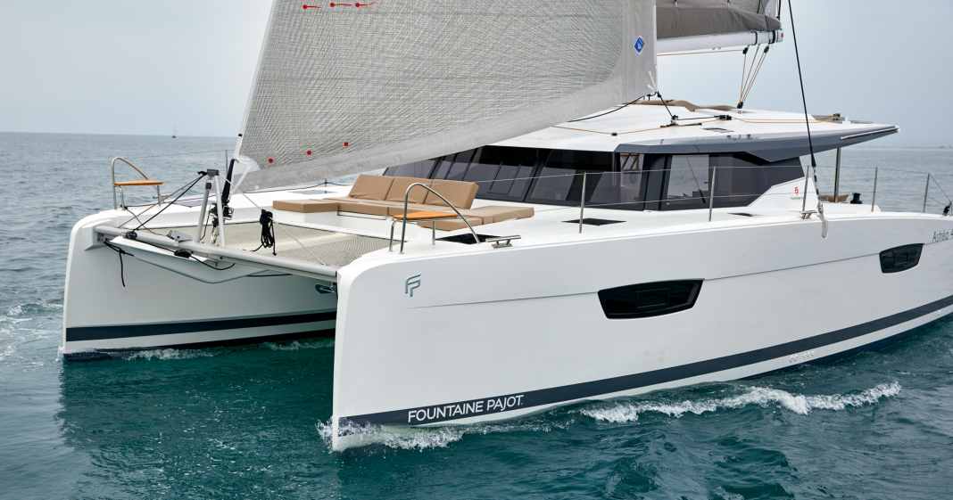Astréa 42 on test: mid-size catamaran shows dynamic lines | YACHT
