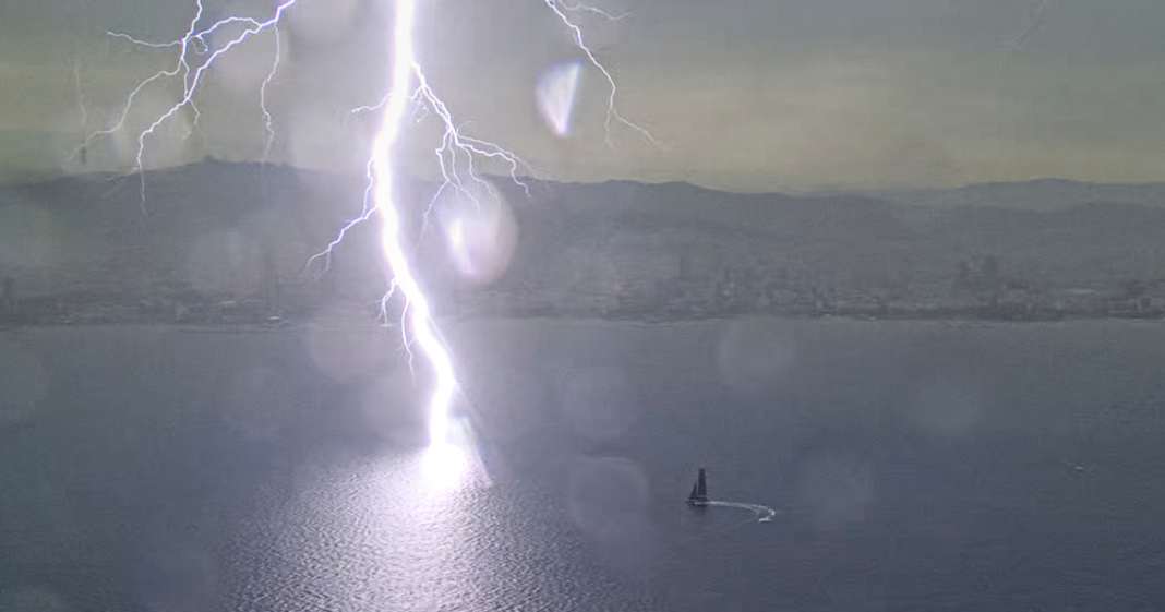 America’s Cup: Blockbuster in Blitz und Donner – Azzurri bezwingen ...