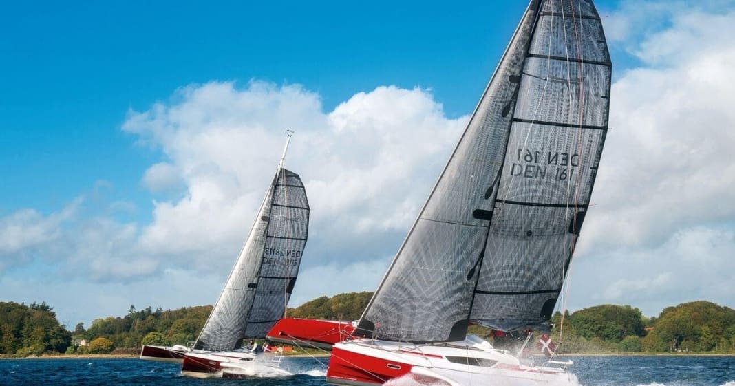 Multihull: Dragonfly 28 trimaran compared by generation | YACHT