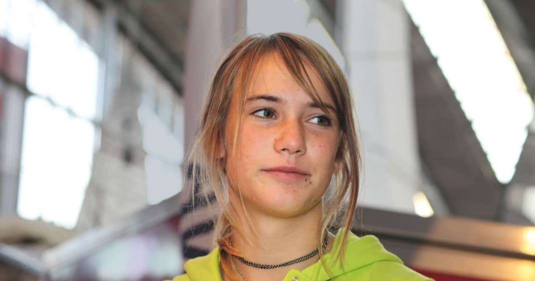 Record journey: Dekker becomes youngest female circumnavigator | YACHT