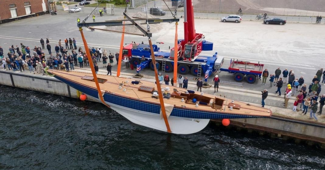 Restoration: The second launch of the twelve-passenger "Jenetta" | YACHT