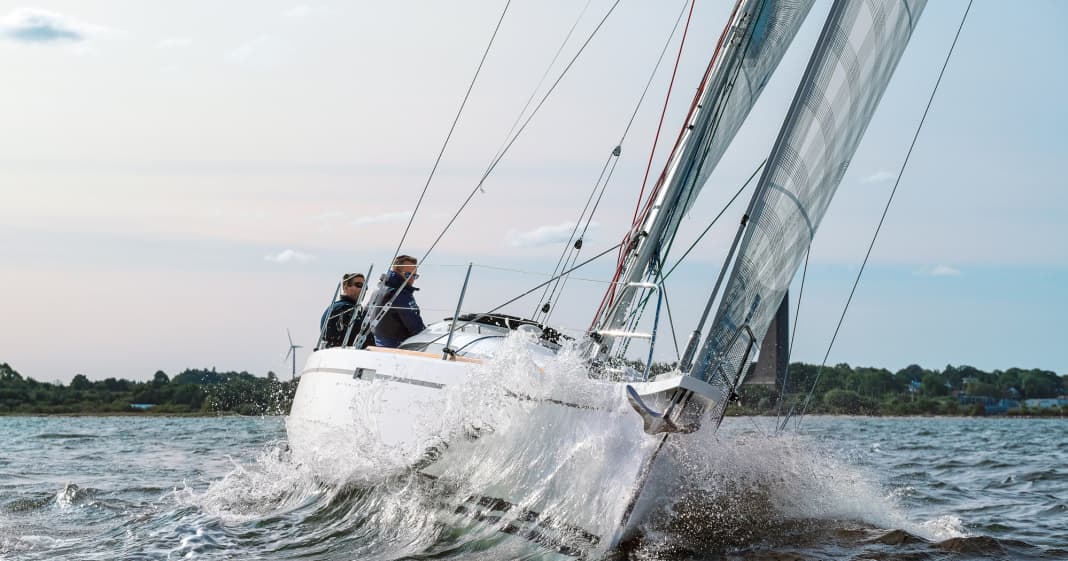 Test Arcona 345: Schwedischer Performance-Cruiser mit zeitloser ...