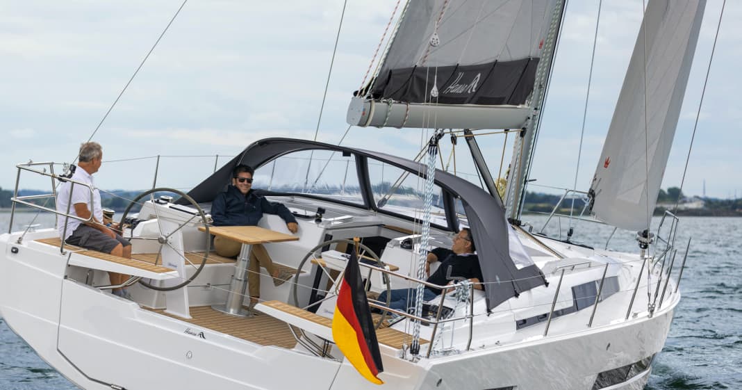 Hanse 410: Test of the completely newly developed 12-metre cruising ...