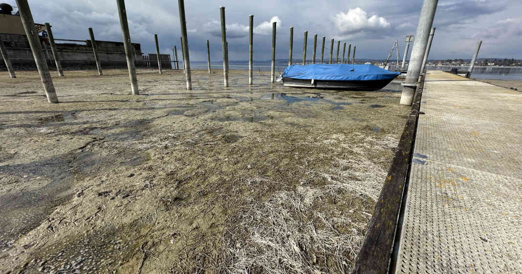 Lake Constance: Low water levels cause concern for water sports ...