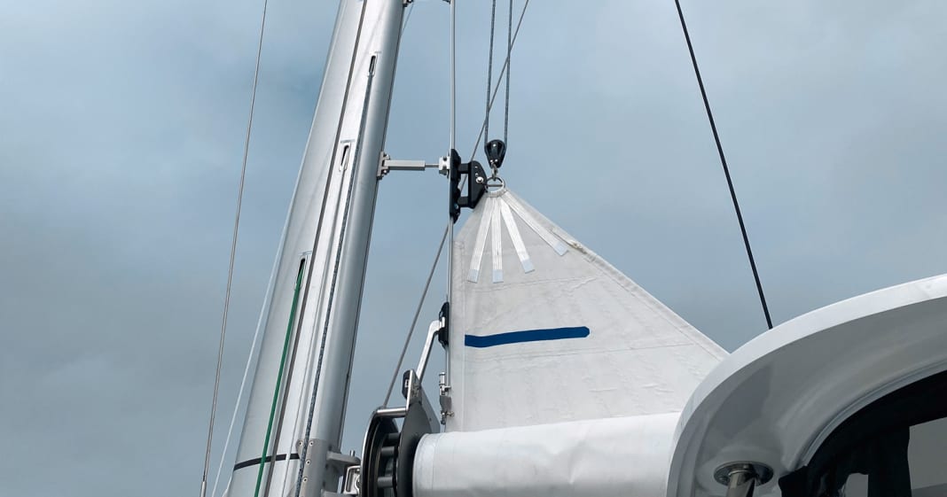 Lagoon Furling Boom: Furling boom for large catamarans from Lagoon | YACHT