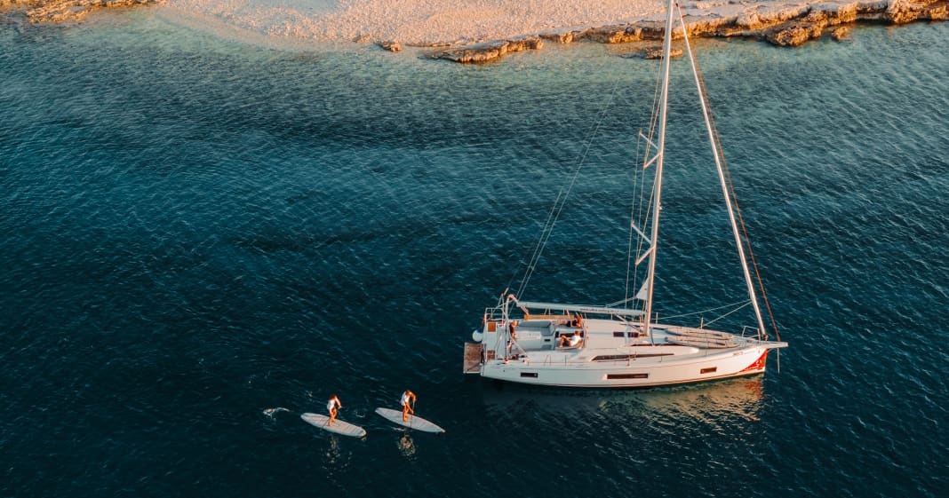 Dingi-Alternativen: Selbstaufblasbares SUP mit E-Antrieb von Sipa | BOOTE