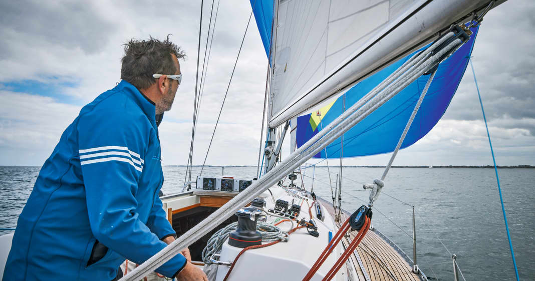 2-teiliges Webinar am 14.11. und 06.12.: Segelpraxis mit Tim Kröger: Richtig kreuzen und halsen ...