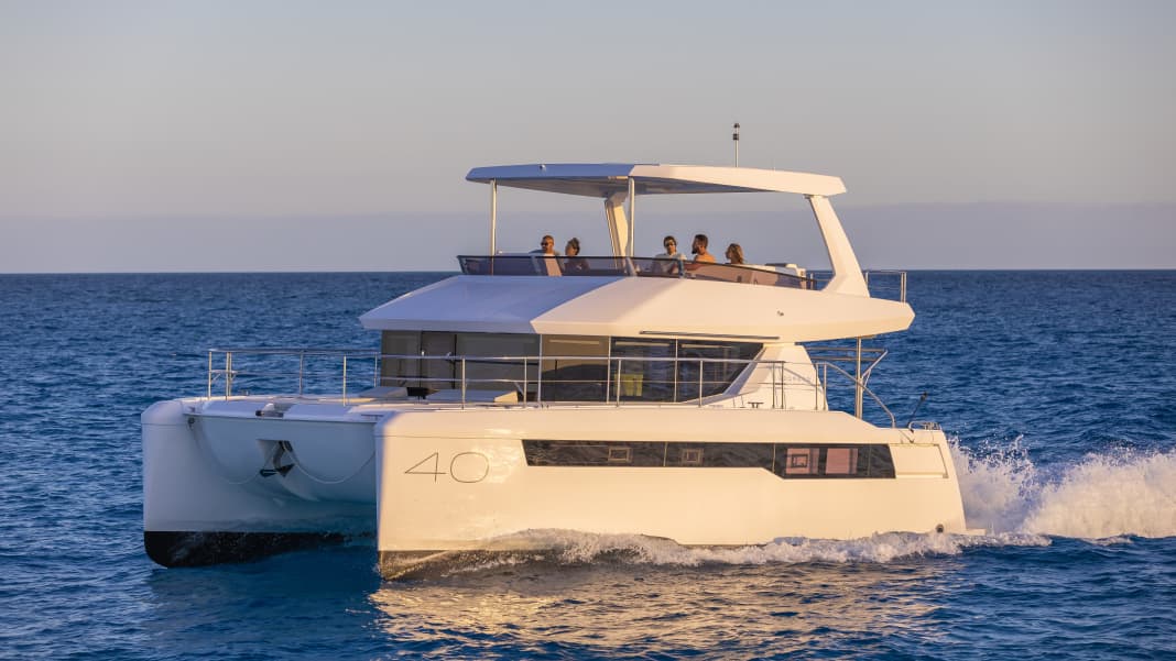 Leopard 40: Mehr Platz, mehr Privatsphäre - idealer Katamaran für ...