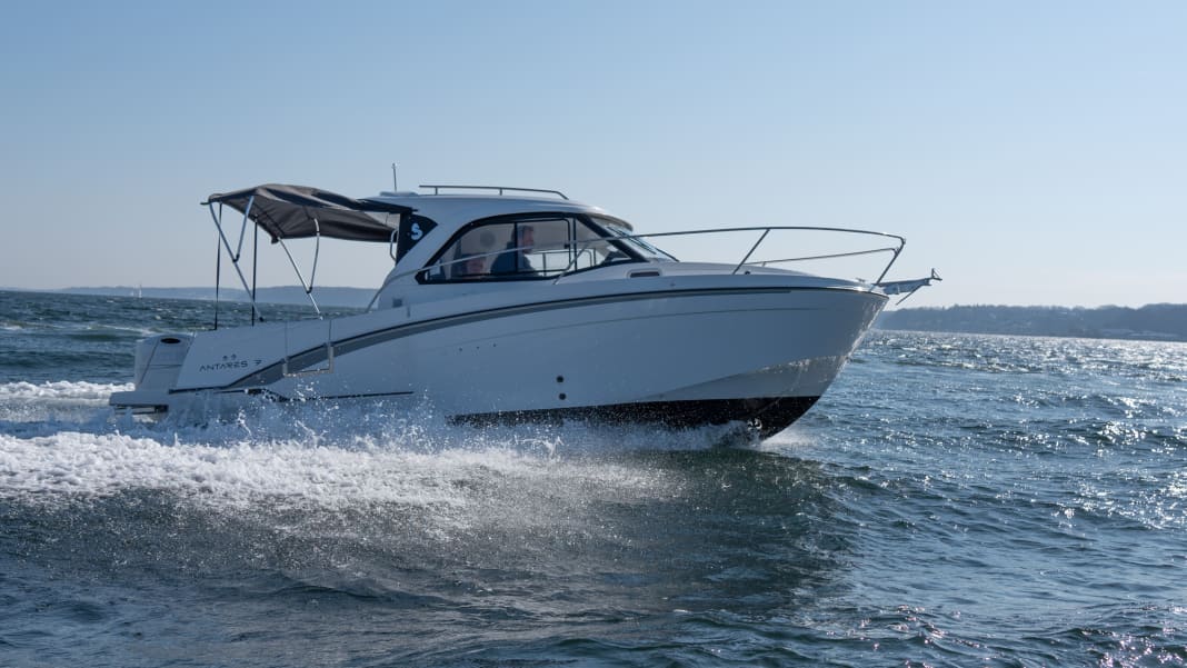 Test mit Video: Antares 7 - Weekender von Beneteau zum Fischen und ...