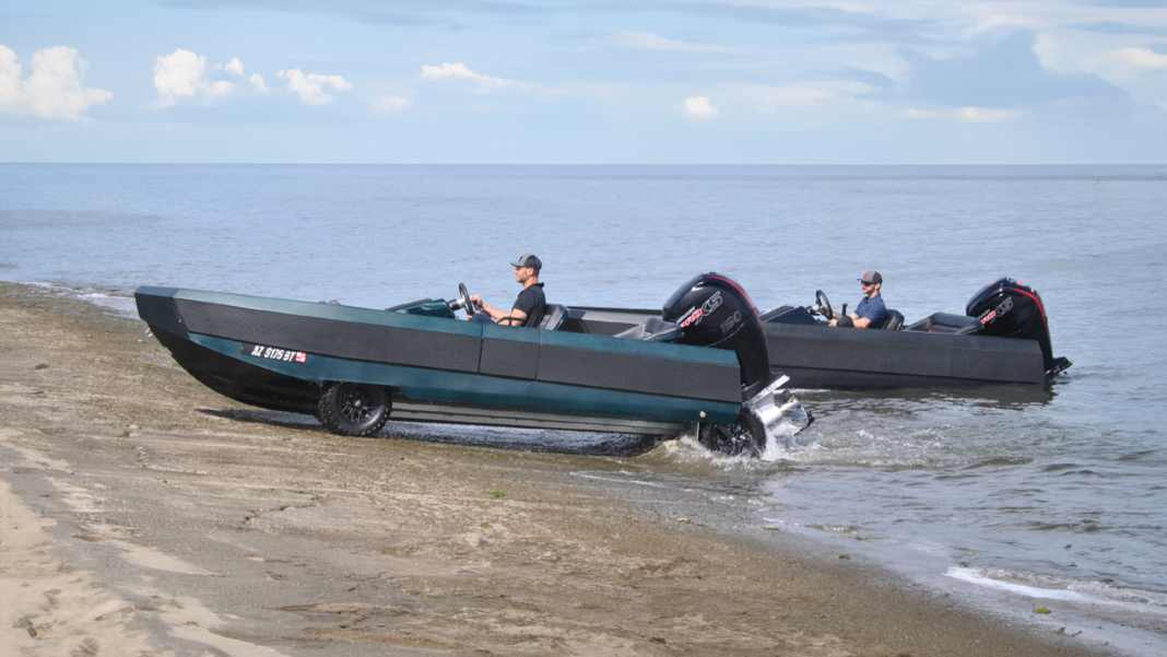 Amphibious vehicles: the floating electric car from Watercar | BOOTE