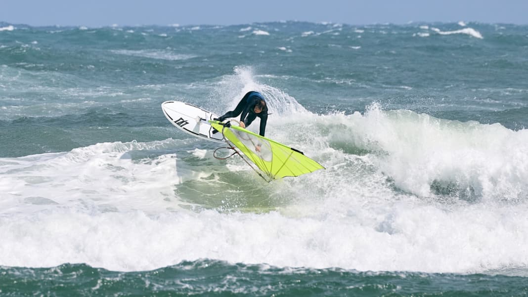 Waveboards 2024: Ausgewogener Allrounder - der Naish Global Quad im ...