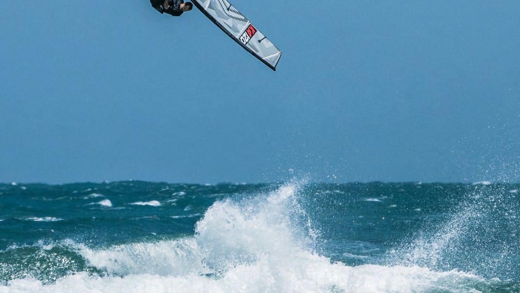 Jaeger Stone: From almost world champion to firefighter | SURF