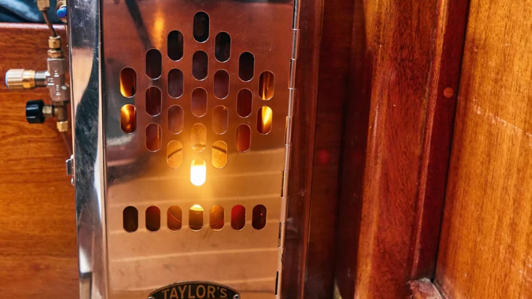 Season extender: How to install a diesel oven | YACHT