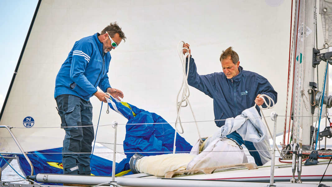 Richtig mit Gennaker & Co segeln - Segelprofi Tim Kröger zeigt wie | YACHT