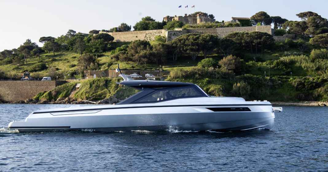 Santasevera 52: Eine Motoryacht mit außergewöhnlichem Design | BOOTE
