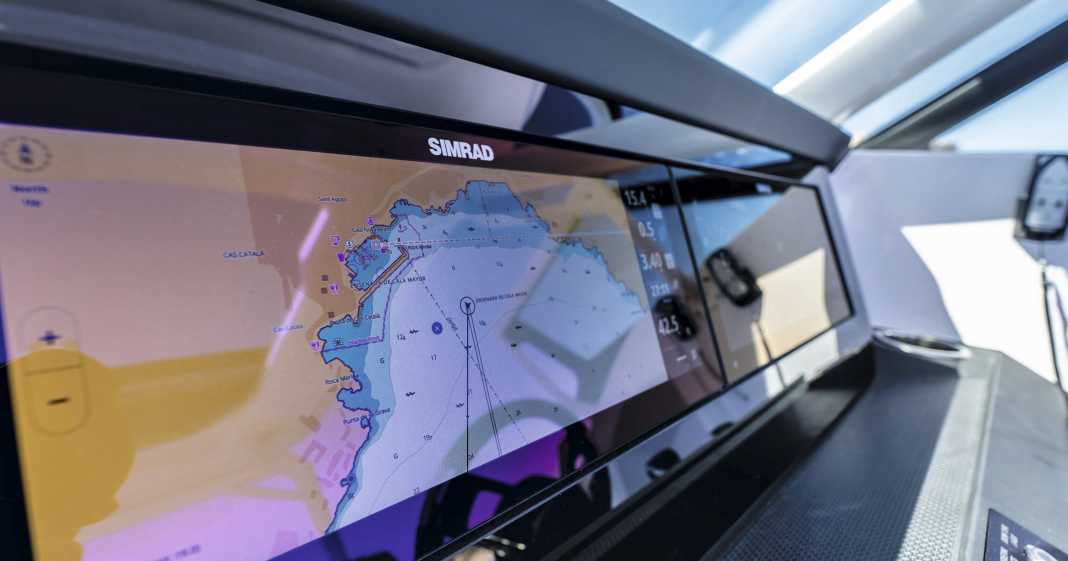 The future of nautical charts: only plotters instead of paper? | BOOTE
