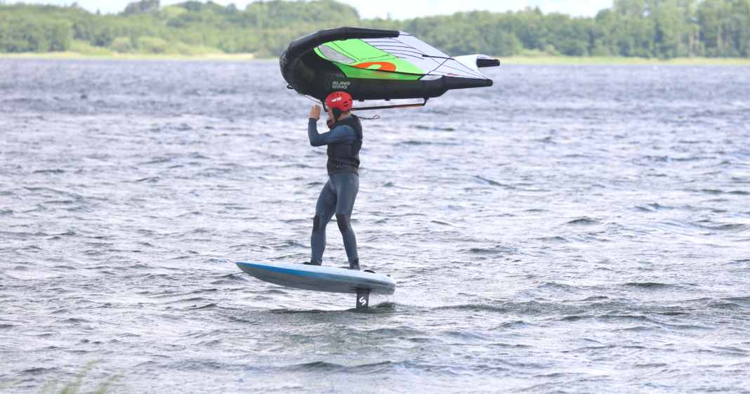 Video-Tutorial: Die 3 besten Tipps zur Wende beim Wingfoilen | SURF