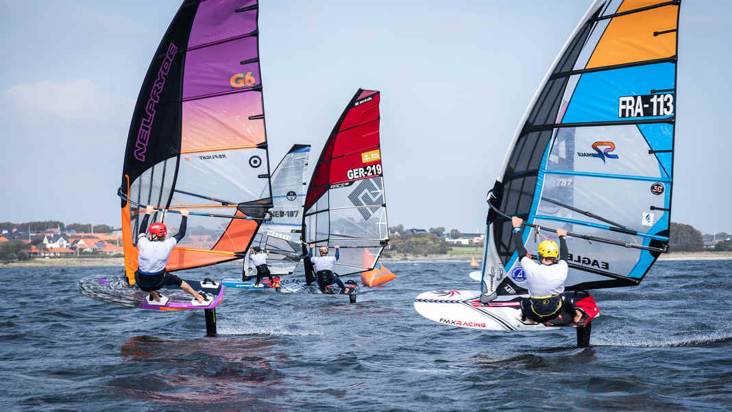 PWA Youth Windsurf Wave & Slalom World Cup: Cold Hawaii liefert ...