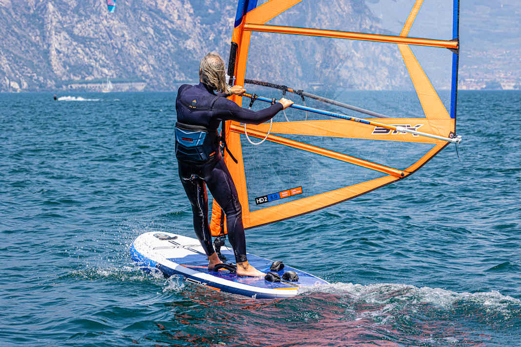 Already ridden: WindSUP STX iWindsurf RS 280 in the test | SURF