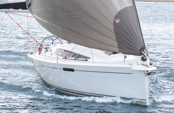 Sails: Between genoa and gennaker | YACHT