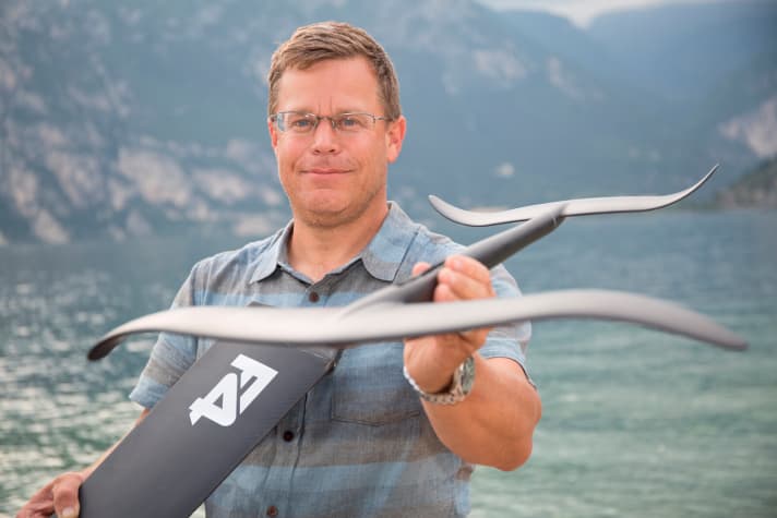 Foil: New Olympiaboard concept | SURF