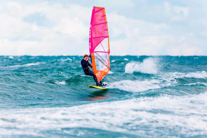 Windsurfing technique: Wave | SURF