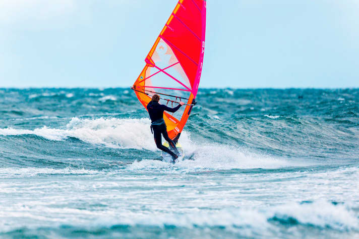 Windsurfing technique: Wave | SURF