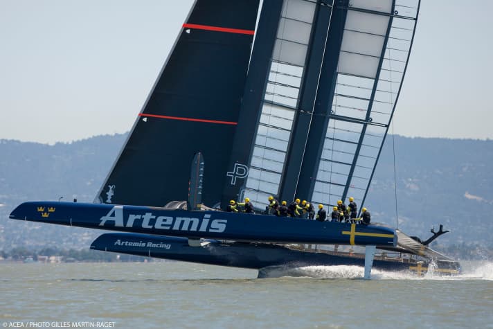 America's Cup: "Big Blue" sails and foils | YACHT