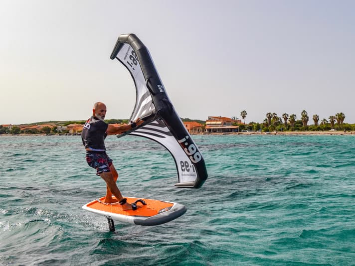 Crossoverboards: Half solid, half inflatable - the Duo Foiler | SURF