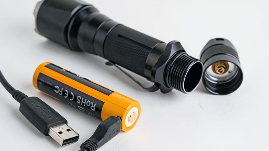 Practical test - Small torch on fire | BOOTE