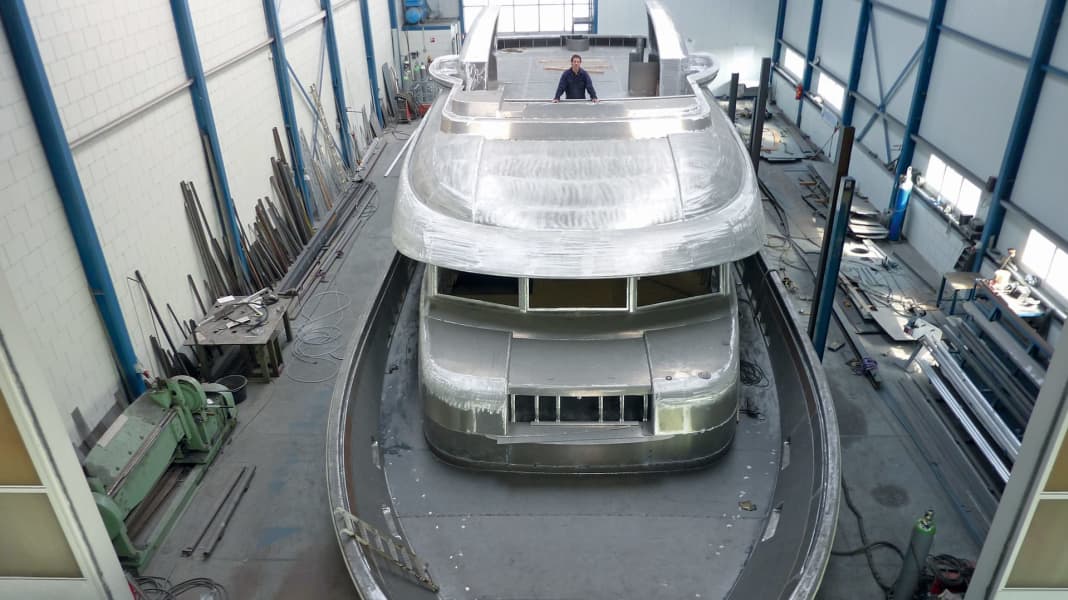 Special: Steel boats - Hot iron | BOOTE