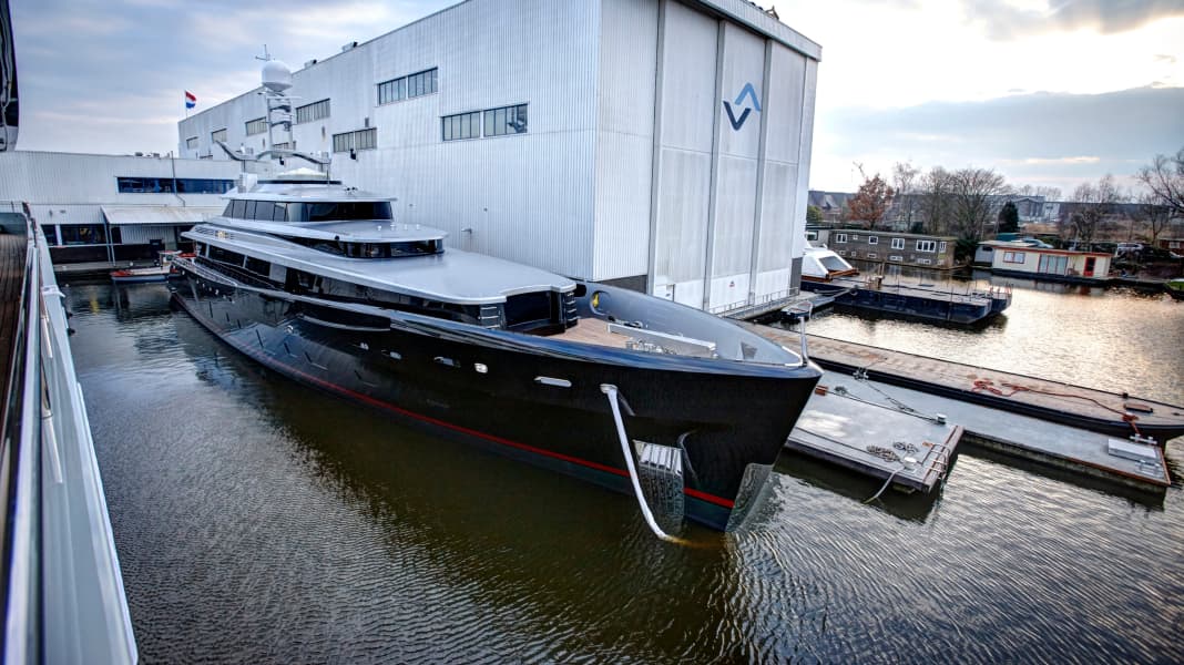 Feadship launches "Kiss" | BOOTE