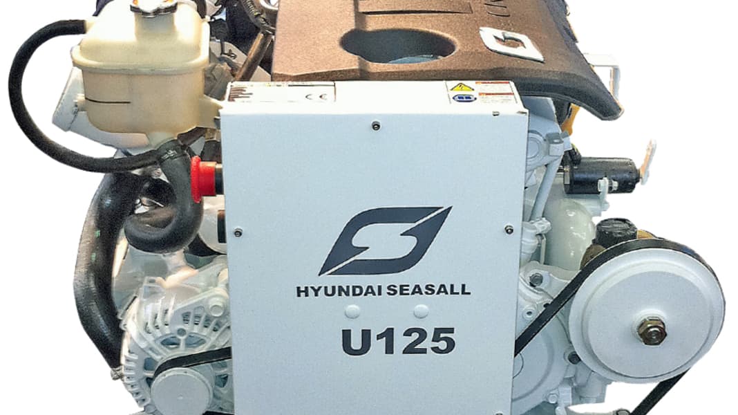 New 125 hp diesel: Hyundai U 125 | BOOTE