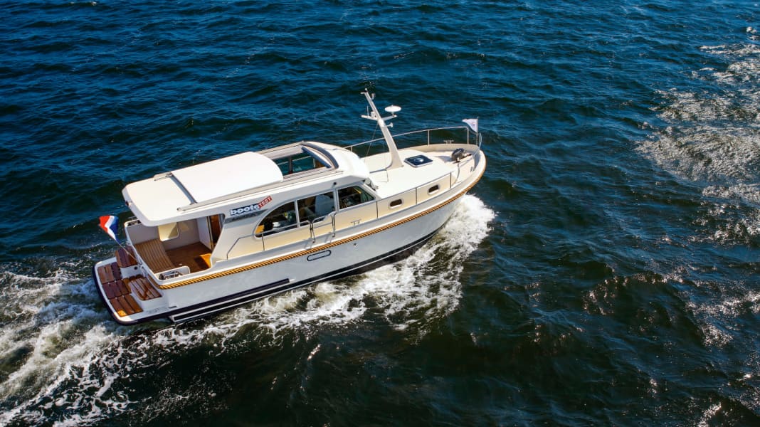 Test: Linssen Grand Sturdy 30 Sedan - One, two and go... | BOOTE