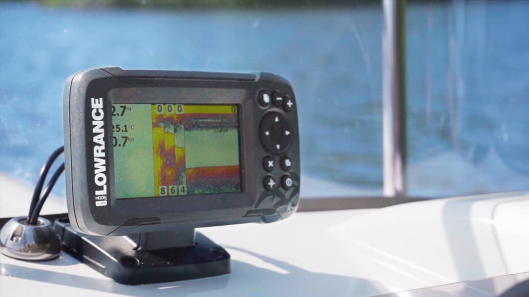 Workshop: Photo tutorial - How to install an echo sounder | BOOTE