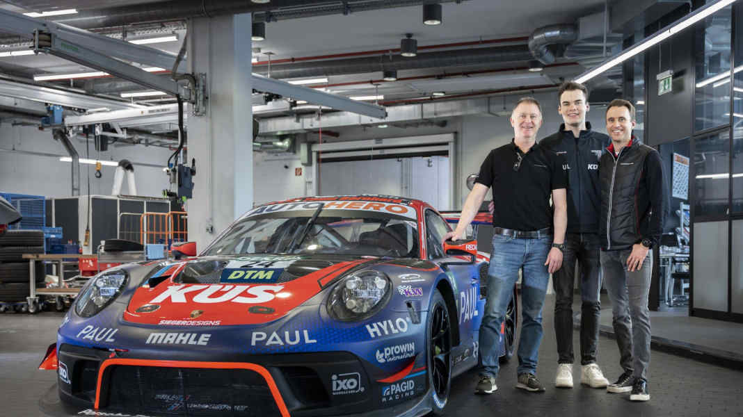 Porsche Museum nimmt ersten DTM-Sieger auf | Porsche Fahrer