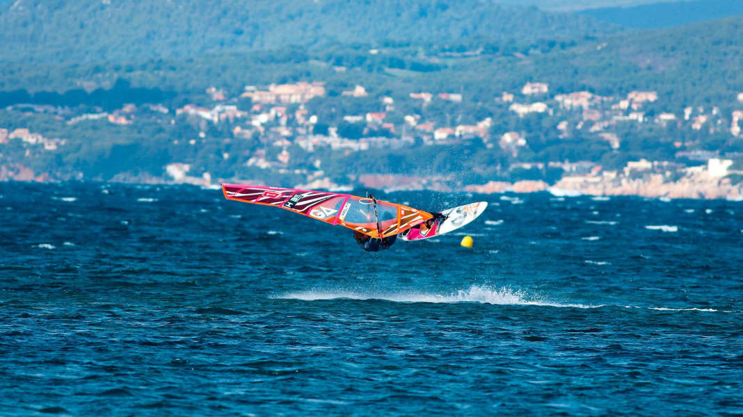 Freestyle riding technique: Kono | SURF