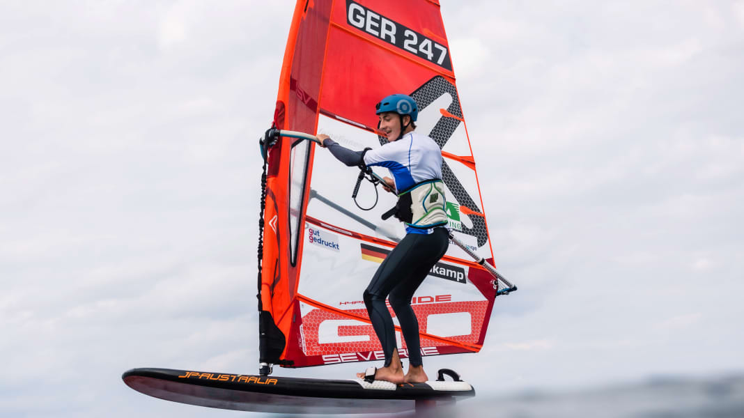 Sailing Youth: Open Windfoil Youth | SURF