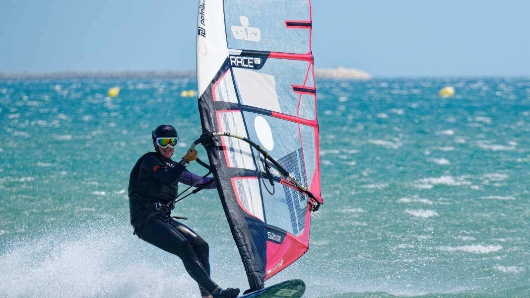 Speed surfing: Heidi Ulrich with new record over 500 metres | SURF