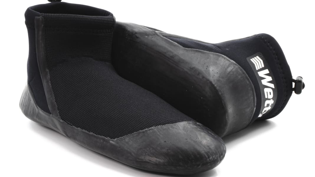 Wetty Reef Booties: Sommer-Surfschuhe mit Barfuß-Feeling | SURF