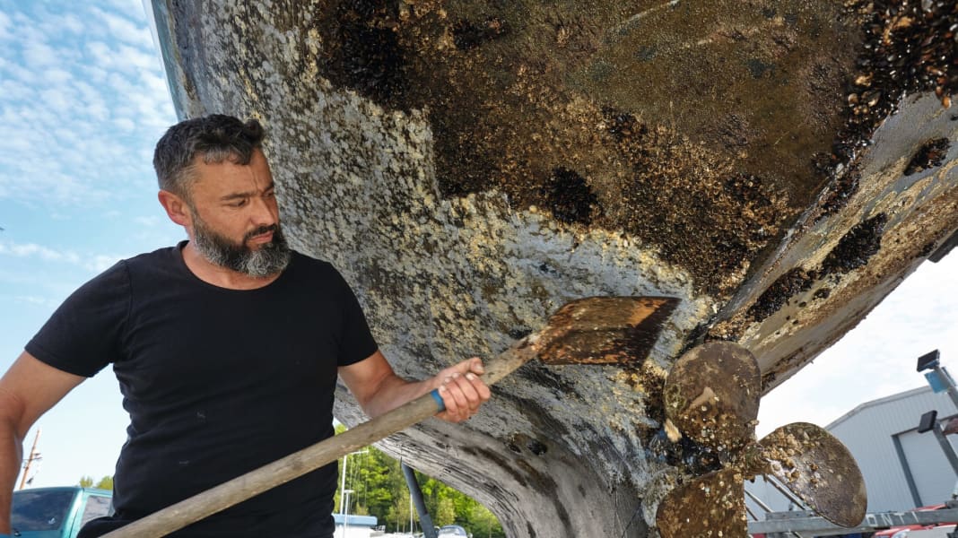 Smallpox plague: The reef on the hull | YACHT