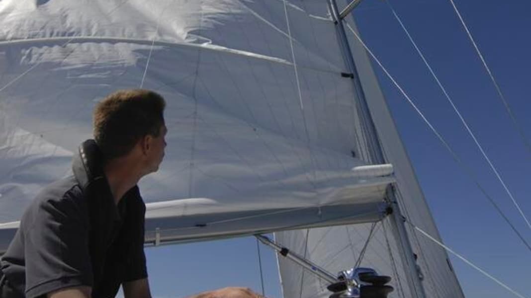 Practice: Sail recovery made easy | YACHT