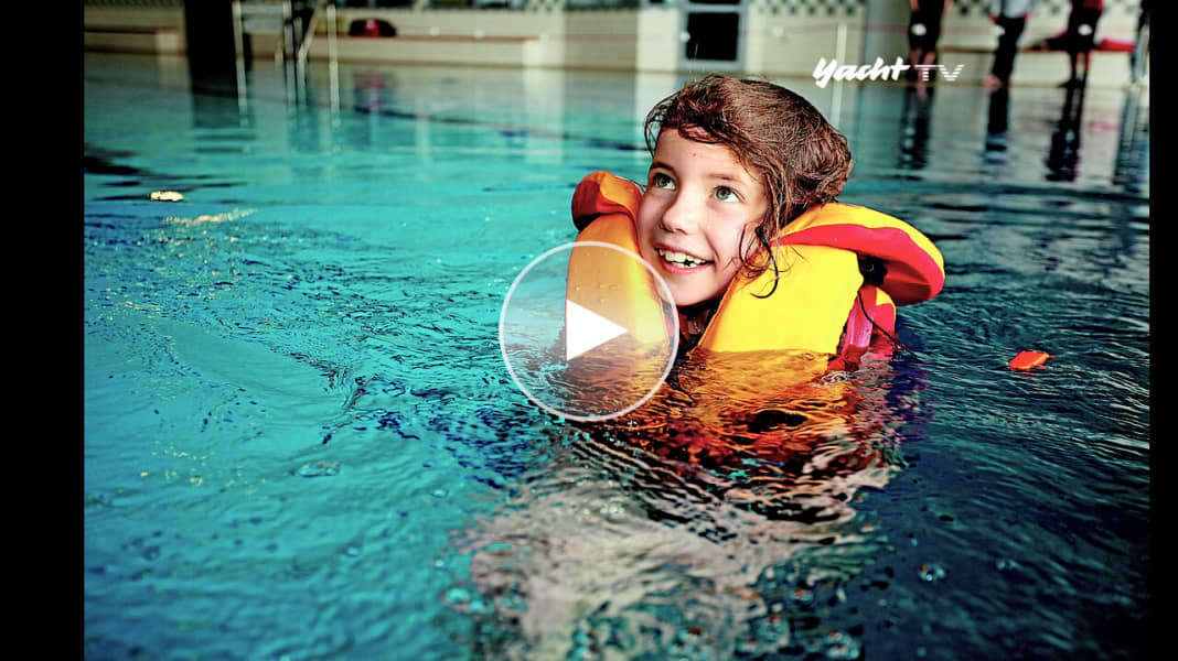 Comparative test: Life jackets for children put to the test | YACHT