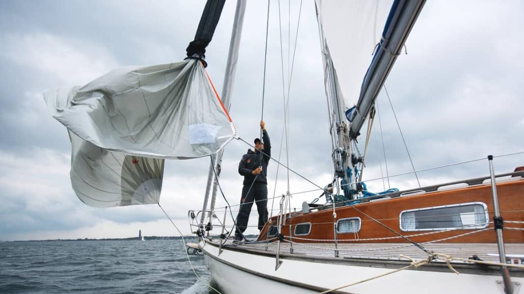 Comparison: Recovery aids for the gennaker | YACHT