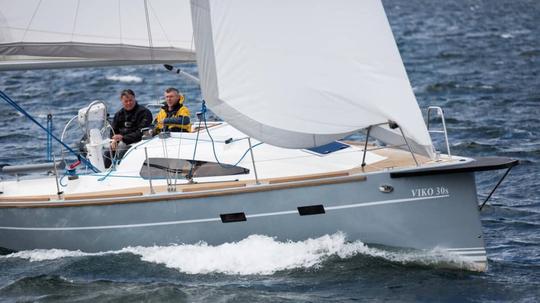 Test & Technology: Viko 30s: only cheap or also good? | YACHT
