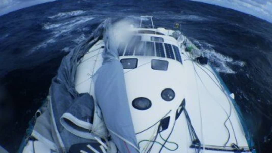 Vendée Globe: Bitter setback shortly before the finish: mast breakage ...